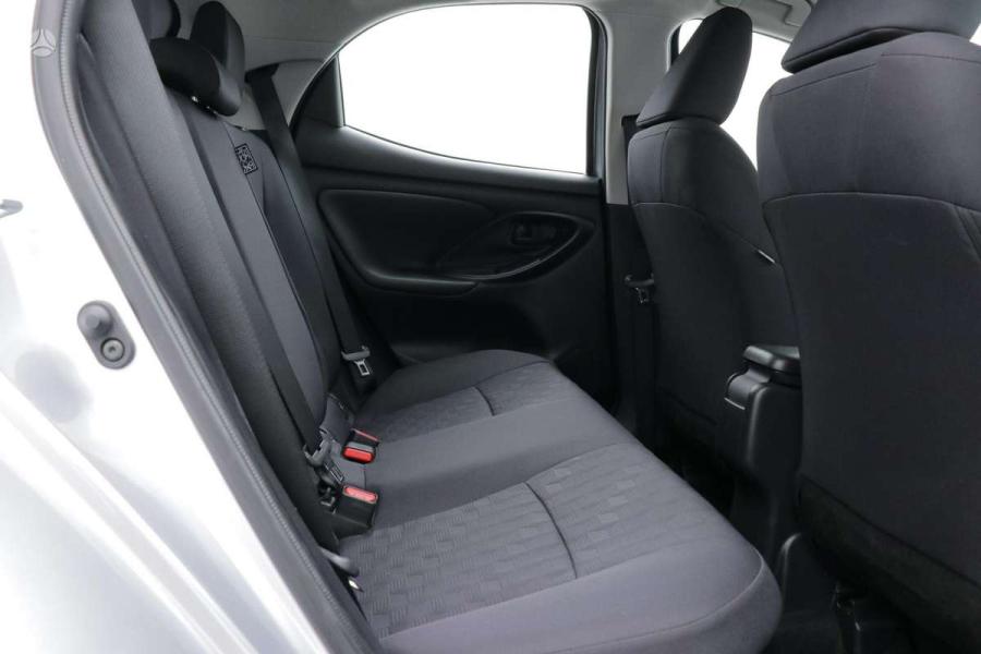 Pelēks Toyota Yaris 2025 Viļņa, ar dzinēja tilpumu 1.49 L un nobraukumu 32 tūkst. km par 19990 €, foto 11 vietnē AUTOMOTO.COM.LV
