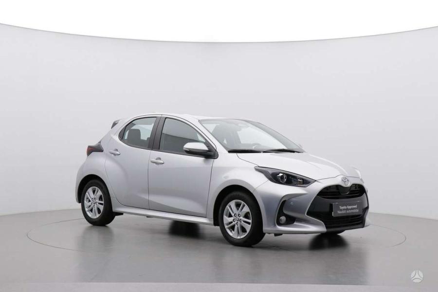 Pelēks Toyota Yaris 2025 Viļņa, ar dzinēja tilpumu 1.49 L un nobraukumu 32 tūkst. km par 19990 €, foto 20 vietnē AUTOMOTO.COM.LV