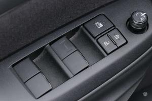 Pelēks Toyota Yaris 2025 Viļņa, ar dzinēja tilpumu 1.49 L un nobraukumu 32 tūkst. km par 19990 €, foto 25 vietnē AUTOMOTO.COM.LV