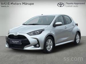 Pelēks Toyota Yaris 2025 Rīga, ar dzinēja tilpumu 1.50 L un nobraukumu 6 tūkst. km par 21990 €, foto  vietnē AUTOMOTO.COM.LV