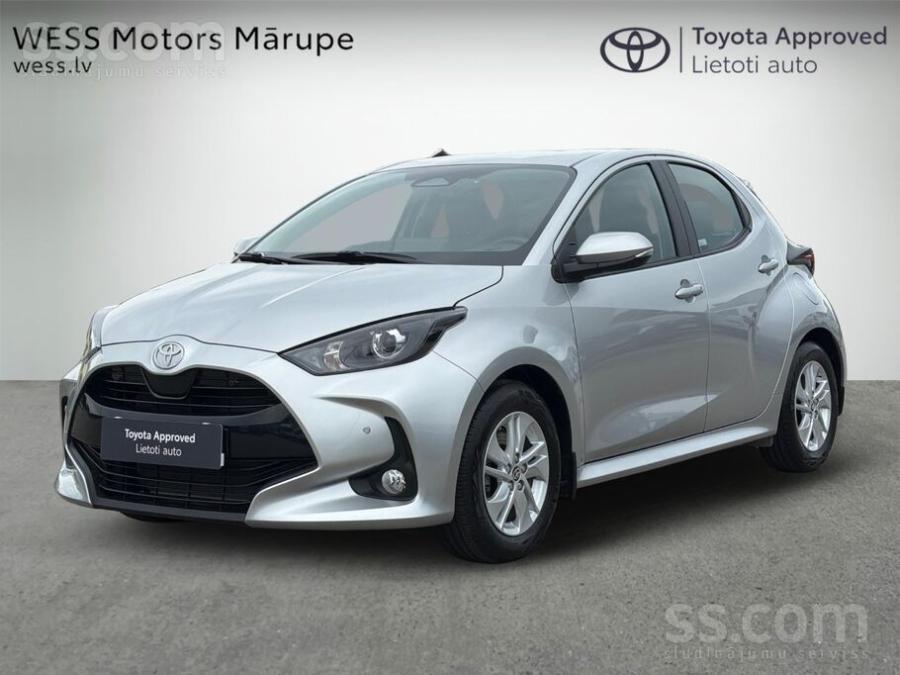 Pelēks Toyota Yaris 2025 Rīga, ar dzinēja tilpumu 1.50 L un nobraukumu 6 tūkst. km par 21990 €, foto 1 vietnē AUTOMOTO.COM.LV