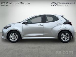 Pelēks Toyota Yaris 2025 Rīga, ar dzinēja tilpumu 1.50 L un nobraukumu 6 tūkst. km par 21990 €, foto 4 vietnē AUTOMOTO.COM.LV