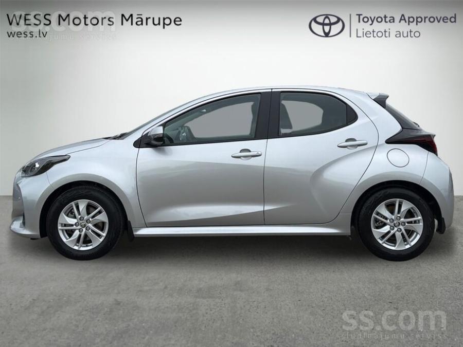 Pelēks Toyota Yaris 2025 Rīga, ar dzinēja tilpumu 1.50 L un nobraukumu 6 tūkst. km par 21990 €, foto 4 vietnē AUTOMOTO.COM.LV