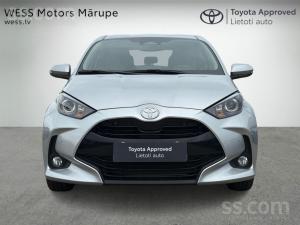 Pelēks Toyota Yaris 2025 Rīga, ar dzinēja tilpumu 1.50 L un nobraukumu 6 tūkst. km par 21990 €, foto 6 vietnē AUTOMOTO.COM.LV