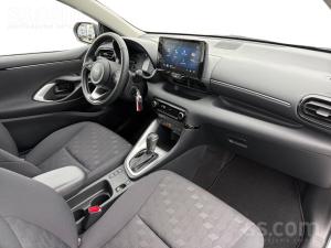 Pelēks Toyota Yaris 2025 Rīga, ar dzinēja tilpumu 1.50 L un nobraukumu 6 tūkst. km par 21990 €, foto 7 vietnē AUTOMOTO.COM.LV