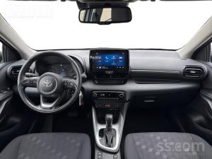 Pelēks Toyota Yaris 2025 Rīga, ar dzinēja tilpumu 1.50 L un nobraukumu 6 tūkst. km par 21990 €, foto 9 vietnē AUTOMOTO.COM.LV