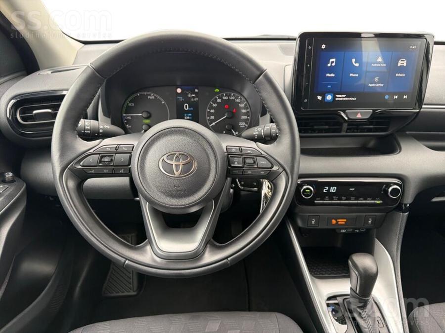 Pelēks Toyota Yaris 2025 Rīga, ar dzinēja tilpumu 1.50 L un nobraukumu 6 tūkst. km par 21990 €, foto 10 vietnē AUTOMOTO.COM.LV