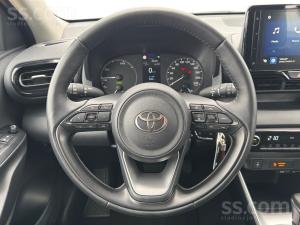 Pelēks Toyota Yaris 2025 Rīga, ar dzinēja tilpumu 1.50 L un nobraukumu 6 tūkst. km par 21990 €, foto 13 vietnē AUTOMOTO.COM.LV