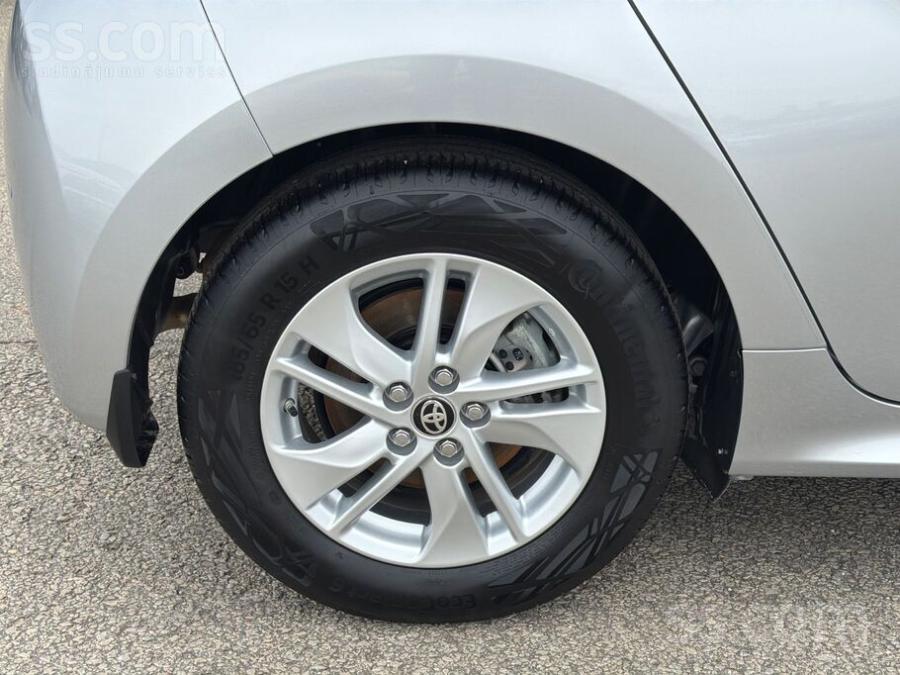 Pelēks Toyota Yaris 2025 Rīga, ar dzinēja tilpumu 1.50 L un nobraukumu 6 tūkst. km par 21990 €, foto 16 vietnē AUTOMOTO.COM.LV