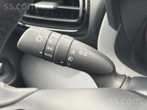 Pelēks Toyota Yaris 2025 Rīga, ar dzinēja tilpumu 1.50 L un nobraukumu 6 tūkst. km par 21990 €, foto 24 vietnē AUTOMOTO.COM.LV