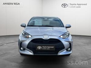 Pelēks Toyota Yaris 2025 Rīga, ar dzinēja tilpumu 1.50 L un nobraukumu 30 tūkst. km par 19700 €, foto 6 vietnē AUTOMOTO.COM.LV