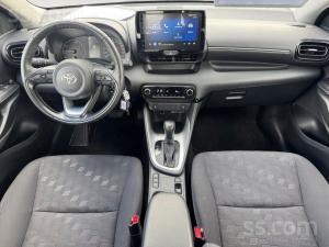 Pelēks Toyota Yaris 2025 Rīga, ar dzinēja tilpumu 1.50 L un nobraukumu 30 tūkst. km par 19700 €, foto 9 vietnē AUTOMOTO.COM.LV