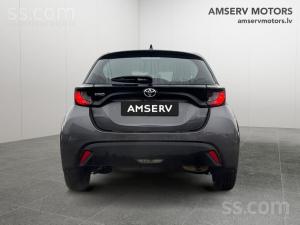 Pelēks Toyota Yaris 2025 Rīga, ar dzinēja tilpumu 1.50 L un nobraukumu 36 tūkst. km par 19500 €, foto 5 vietnē AUTOMOTO.COM.LV