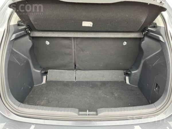 Grey Toyota Yaris 2025 in Riga, with an engine capacity of 1.50 L and mileage of 29 thousand km for 20990 €, photo 10 on AUTOMOTO.COM.LV