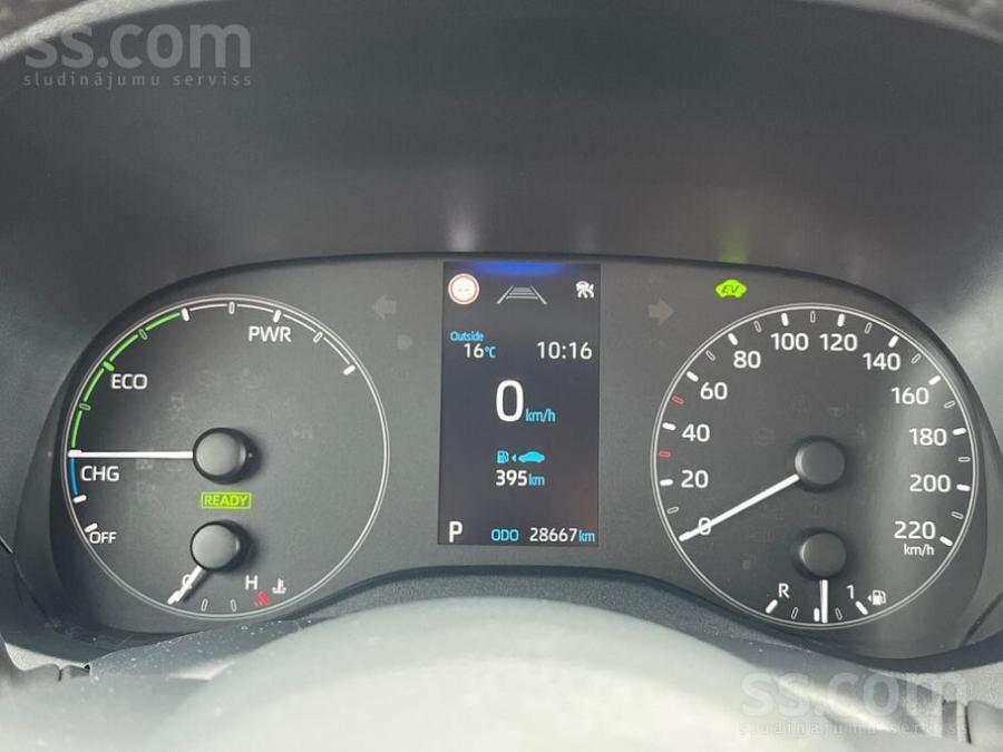 Grey Toyota Yaris 2025 in Riga, with an engine capacity of 1.50 L and mileage of 29 thousand km for 20990 €, photo 14 on AUTOMOTO.COM.LV