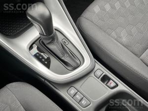 Grey Toyota Yaris 2025 in Riga, with an engine capacity of 1.50 L and mileage of 29 thousand km for 20990 €, photo 17 on AUTOMOTO.COM.LV
