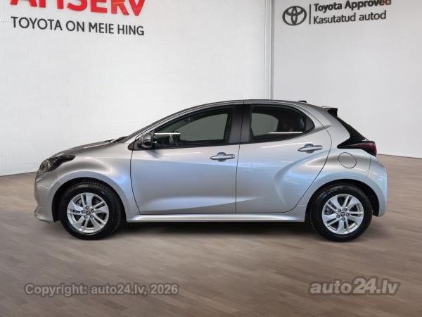 Pelēks Toyota Yaris 2025 Tallina, ar dzinēja tilpumu 1.50 L un nobraukumu 31 tūkst. km par 21490 €, foto 4 vietnē AUTOMOTO.COM.LV