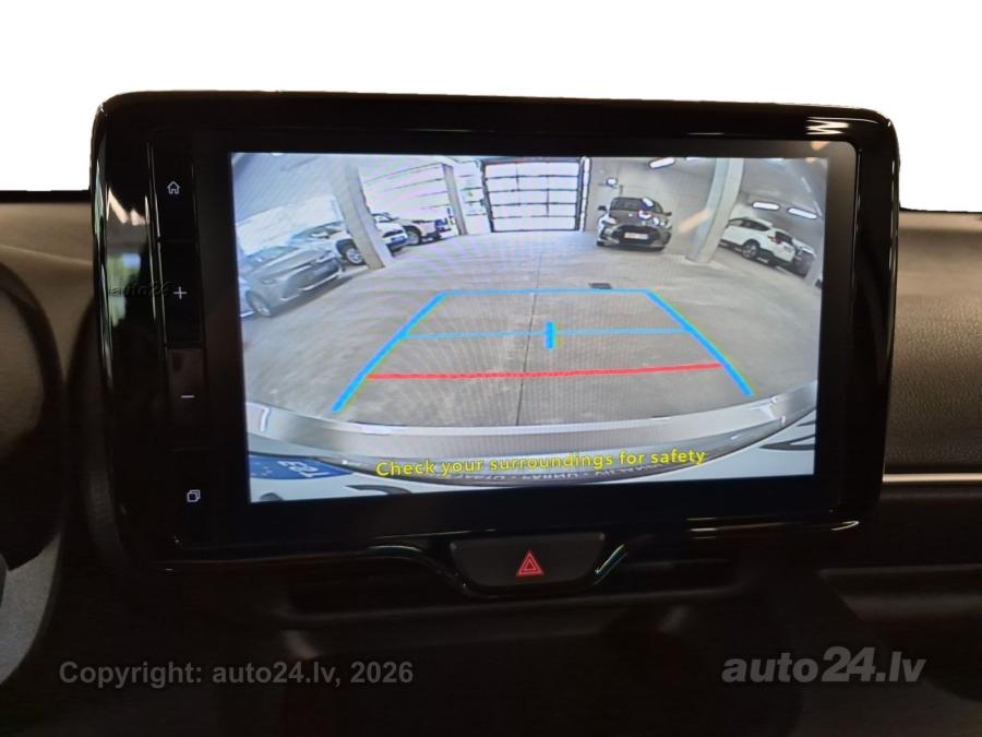 Серый Тойота Ярис 2025 в Таллин, объемом двигателя 1.50 л и пробегом 31 тыс. км за 21490 €, фото 15 на AUTOMOTO.COM.LV