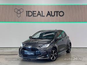 Pelēks Toyota Yaris 2025 Tallina, ar dzinēja tilpumu 1.49 L un nobraukumu 24 tūkst. km par 22990 €, foto  vietnē AUTOMOTO.COM.LV