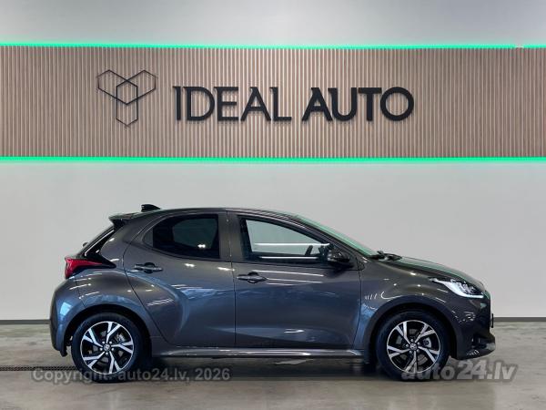 Toyota Yaris 2025 Tallina vietnē Pelēks Toyota Yaris 2025 Tallina, ar dzinēja tilpumu 1.49 L un nobraukumu 24 tūkst. km par 22990 €, foto 4 vietnē AUTOMOTO.COM.LV