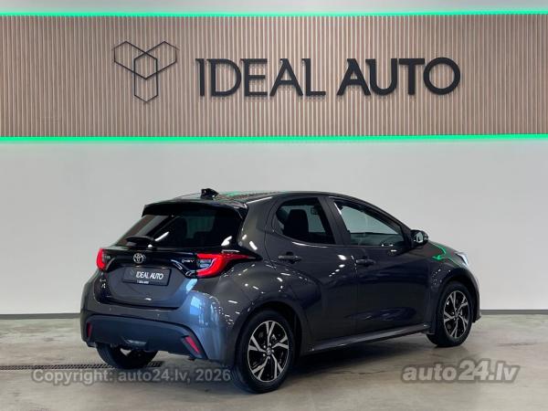 Toyota Yaris 2025 Tallina vietnē Pelēks Toyota Yaris 2025 Tallina, ar dzinēja tilpumu 1.49 L un nobraukumu 24 tūkst. km par 22990 €, foto 5 vietnē AUTOMOTO.COM.LV