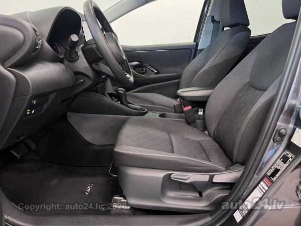 Toyota Yaris 2025 Tallina vietnē Pelēks Toyota Yaris 2025 Tallina, ar dzinēja tilpumu 1.49 L un nobraukumu 24 tūkst. km par 22990 €, foto 7 vietnē AUTOMOTO.COM.LV