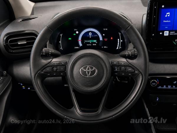 Toyota Yaris 2025 Tallina vietnē Pelēks Toyota Yaris 2025 Tallina, ar dzinēja tilpumu 1.49 L un nobraukumu 24 tūkst. km par 22990 €, foto 10 vietnē AUTOMOTO.COM.LV