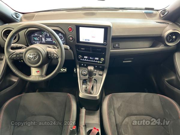 Grey Toyota Yaris 2025 in Tallinn, with an engine capacity of 1.60 L and mileage of 28 thousand km for 51990 €, photo 9 on AUTOMOTO.COM.LV