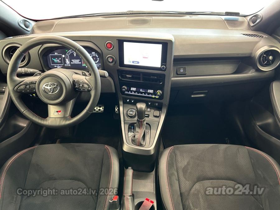 Grey Toyota Yaris 2025 in Tallinn, with an engine capacity of 1.60 L and mileage of 28 thousand km for 51990 €, photo 9 on AUTOMOTO.COM.LV