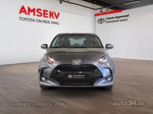 Pelēks Toyota Yaris 2025 Tallina, ar dzinēja tilpumu 1.50 L un nobraukumu 30 tūkst. km par 21390 €, foto 6 vietnē AUTOMOTO.COM.LV