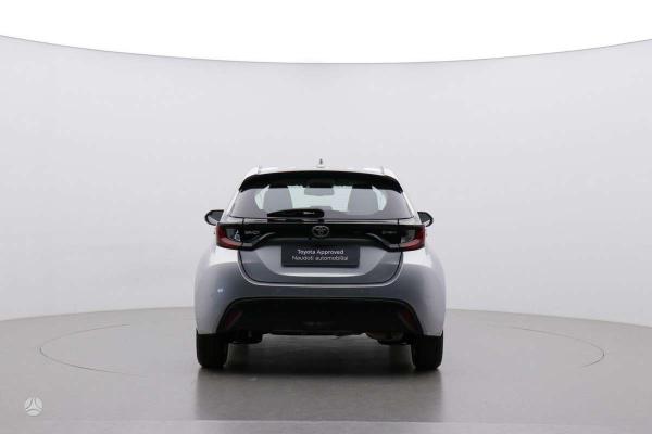 Pelēks Toyota Yaris 2025 Viļņa, ar dzinēja tilpumu 1.49 L un nobraukumu 32 tūkst. km par 19990 €, foto 6 vietnē AUTOMOTO.COM.LV