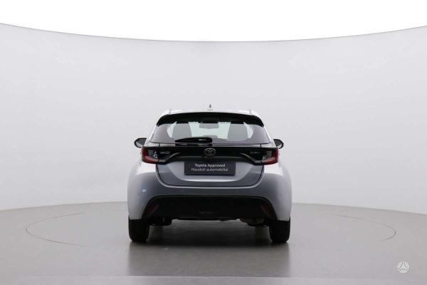Pelēks Toyota Yaris 2025 Viļņa, ar dzinēja tilpumu 1.49 L un nobraukumu 33 tūkst. km par 19900 €, foto 6 vietnē AUTOMOTO.COM.LV