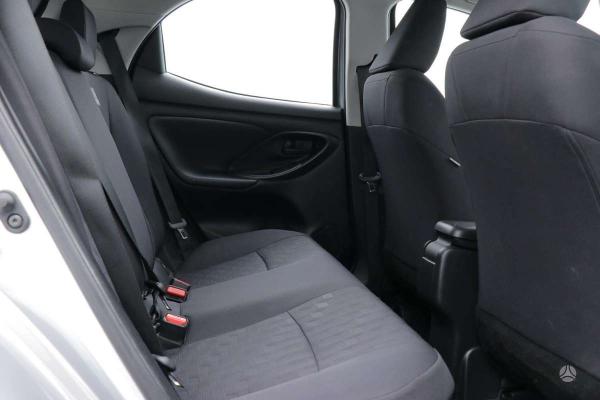 Pelēks Toyota Yaris 2025 Viļņa, ar dzinēja tilpumu 1.49 L un nobraukumu 33 tūkst. km par 19900 €, foto 11 vietnē AUTOMOTO.COM.LV