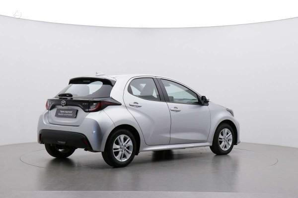 Pelēks Toyota Yaris 2025 Viļņa, ar dzinēja tilpumu 1.49 L un nobraukumu 34 tūkst. km par 19990 €, foto 4 vietnē AUTOMOTO.COM.LV