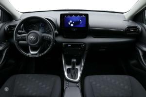 Grey Toyota Yaris 2025 in Vilnius, with an engine capacity of 1.49 L and mileage of 34 thousand km for 19990 €, photo 8 on AUTOMOTO.COM.LV