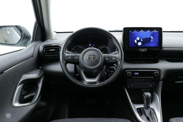 Pelēks Toyota Yaris 2025 Viļņa, ar dzinēja tilpumu 1.49 L un nobraukumu 34 tūkst. km par 19990 €, foto 9 vietnē AUTOMOTO.COM.LV