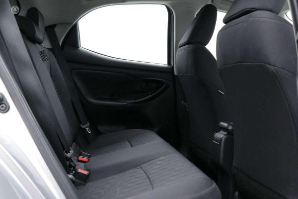 Pelēks Toyota Yaris 2025 Viļņa, ar dzinēja tilpumu 1.49 L un nobraukumu 34 tūkst. km par 19990 €, foto 11 vietnē AUTOMOTO.COM.LV