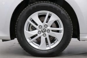 Grey Toyota Yaris 2025 in Vilnius, with an engine capacity of 1.49 L and mileage of 34 thousand km for 19990 €, photo 17 on AUTOMOTO.COM.LV
