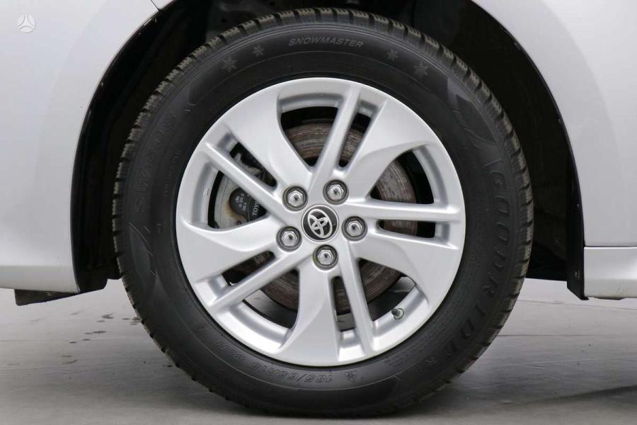 Grey Toyota Yaris 2025 in Vilnius, with an engine capacity of 1.49 L and mileage of 34 thousand km for 19990 €, photo 17 on AUTOMOTO.COM.LV