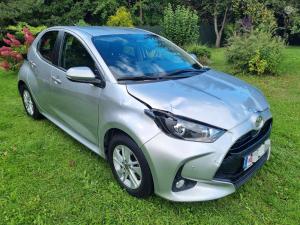 Grey Toyota Yaris 2025 in Alytus, with an engine capacity of 1.50 L and mileage of 22 thousand km for 9900 €, photo  on AUTOMOTO.COM.LV