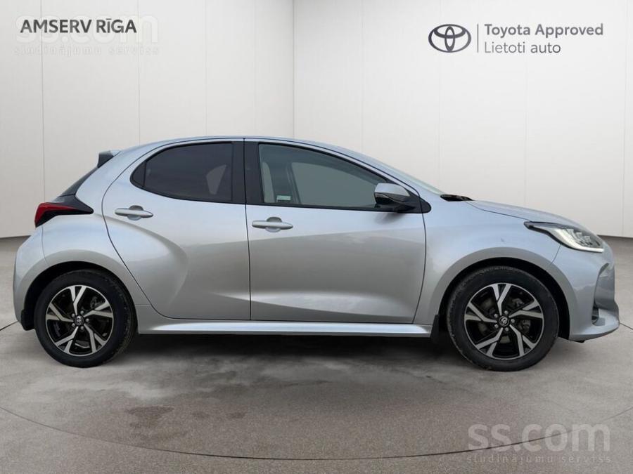 Pelēks Toyota Yaris 2025 Rīga, ar dzinēja tilpumu 1.50 L un nobraukumu 40 tūkst. km par 20700 €, foto 32 vietnē AUTOMOTO.COM.LV