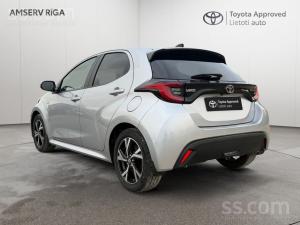 Pelēks Toyota Yaris 2025 Rīga, ar dzinēja tilpumu 1.50 L un nobraukumu 40 tūkst. km par 20700 €, foto 34 vietnē AUTOMOTO.COM.LV