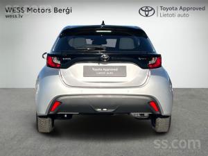 Pelēks Toyota Yaris 2025 Rīga, ar dzinēja tilpumu 1.50 L un nobraukumu 29 tūkst. km par 19990 €, foto 5 vietnē AUTOMOTO.COM.LV
