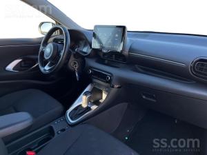 Pelēks Toyota Yaris 2025 Rīga, ar dzinēja tilpumu 1.50 L un nobraukumu 29 tūkst. km par 19990 €, foto 7 vietnē AUTOMOTO.COM.LV