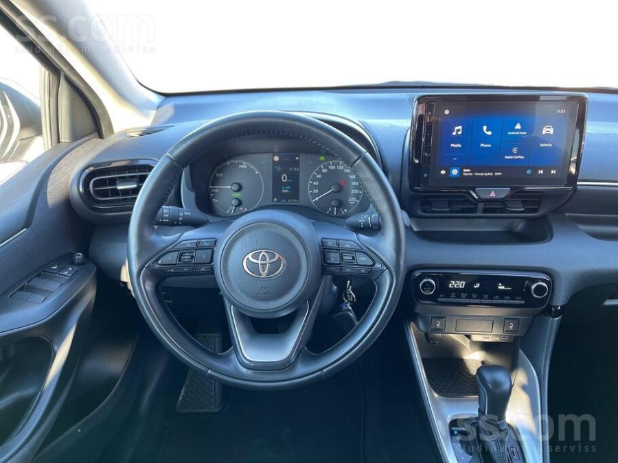 Pelēks Toyota Yaris 2025 Rīga, ar dzinēja tilpumu 1.50 L un nobraukumu 29 tūkst. km par 19990 €, foto 10 vietnē AUTOMOTO.COM.LV