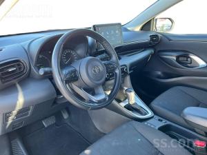 Pelēks Toyota Yaris 2025 Rīga, ar dzinēja tilpumu 1.50 L un nobraukumu 29 tūkst. km par 19990 €, foto 12 vietnē AUTOMOTO.COM.LV