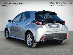 Pelēks Toyota Yaris 2025 Rīga, ar dzinēja tilpumu 1.50 L un nobraukumu 29 tūkst. km par 19990 €, foto 24 vietnē AUTOMOTO.COM.LV