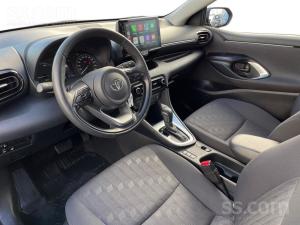 Pelēks Toyota Yaris 2025 Rīga, ar dzinēja tilpumu 1.50 L un nobraukumu 38 tūkst. km par 18590 €, foto 12 vietnē AUTOMOTO.COM.LV