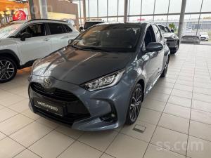 Pelēks Toyota Yaris 2026 Rīga, ar dzinēja tilpumu 1.50 L un nobraukumu 0 tūkst. km par 25481 €, foto  vietnē AUTOMOTO.COM.LV