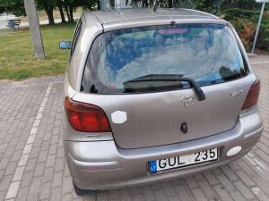 Grey Toyota Yaris 2004 in Silute, with an engine capacity of 1.40 L and mileage of 298 thousand km for 600 €, photo 3 on AUTOMOTO.COM.LV